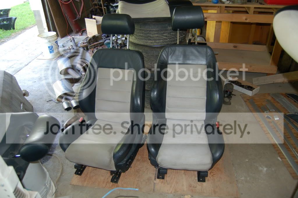 silver/black Alcantara Interior - Seats, Door Panels, Aluminum Belt ...