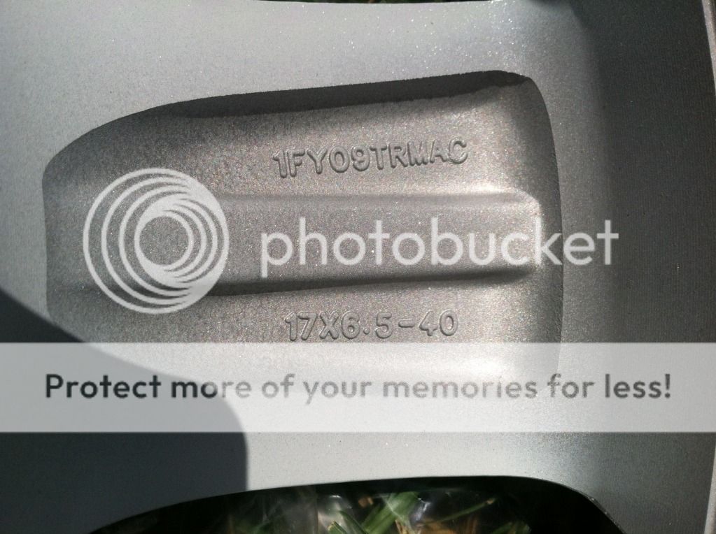 Volkswagen Routan OEM (original equipment) 17" wheels specifications ...