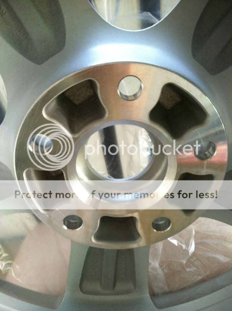 Volkswagen Routan OEM (original equipment) 17" wheels specifications ...